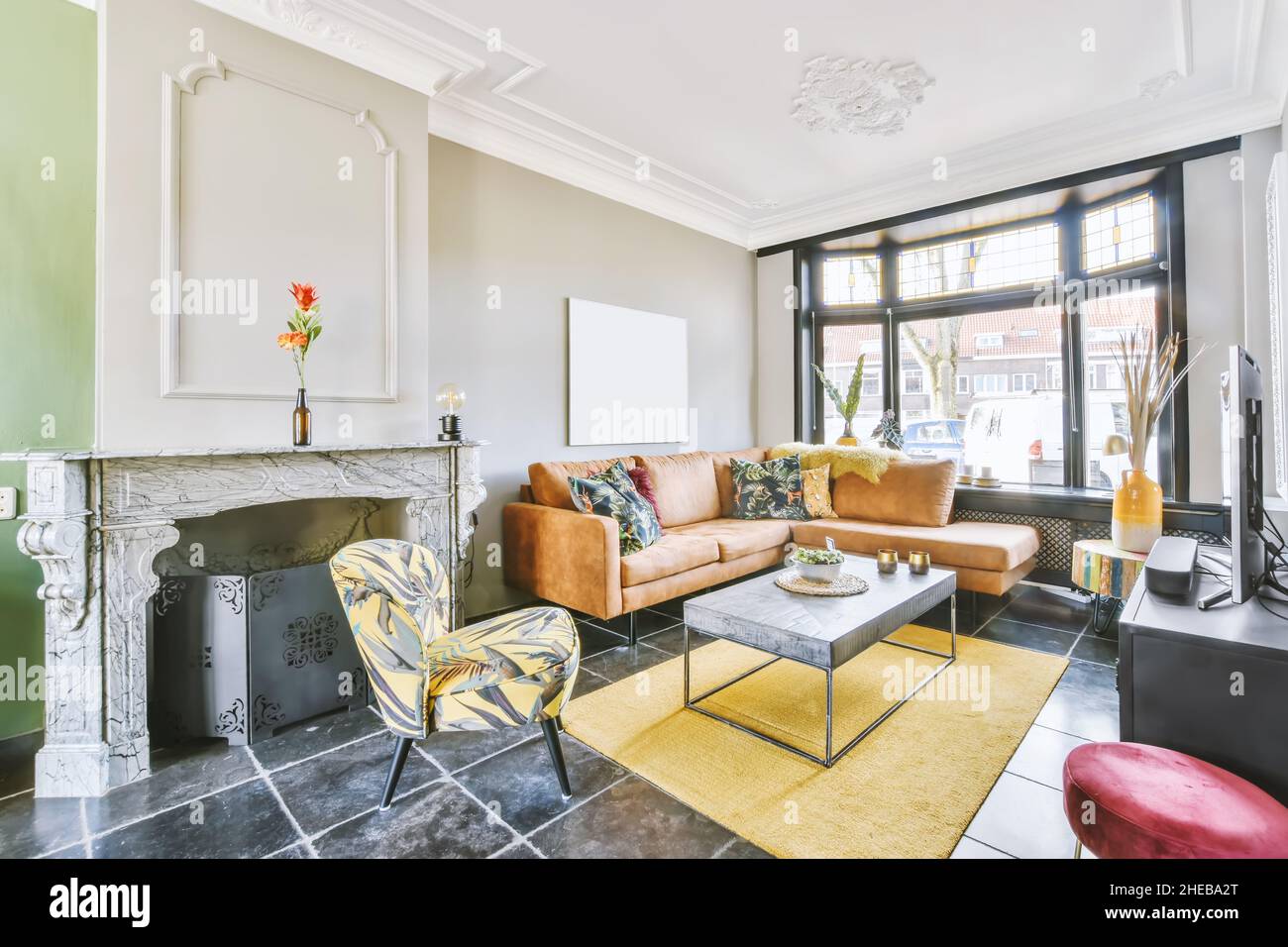 Amazingly decorated living room with brown sofa and beautiful coffee ...