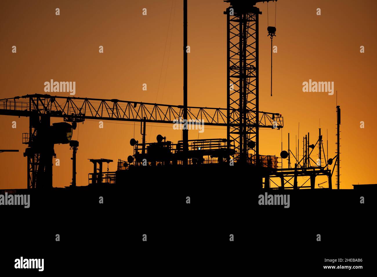 Construction site sunset hi-res stock photography and images - Alamy