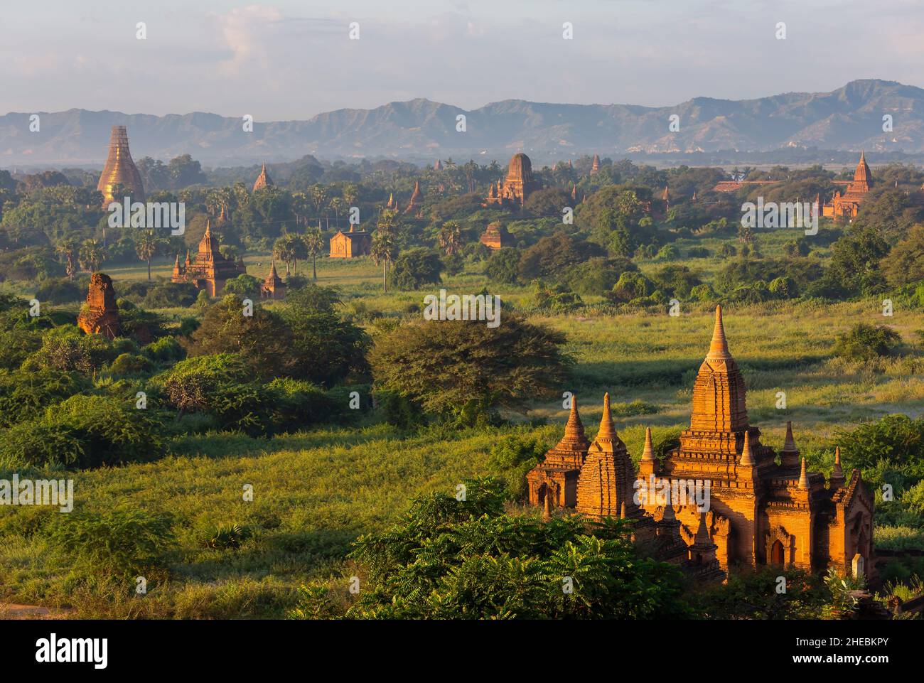 pagoda places of worship of myanmar people Stock Photo - Alamy