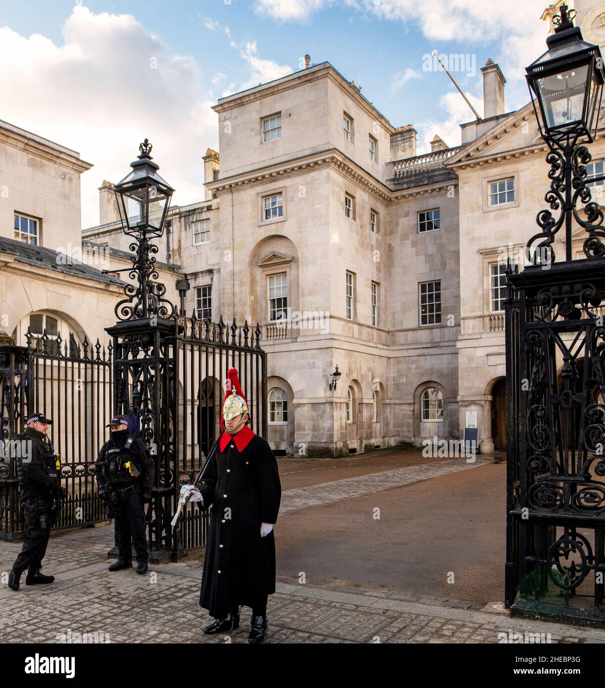 Household Cavalry Mounted Regiment (HCMR) (Life Guards) sentry officer ...