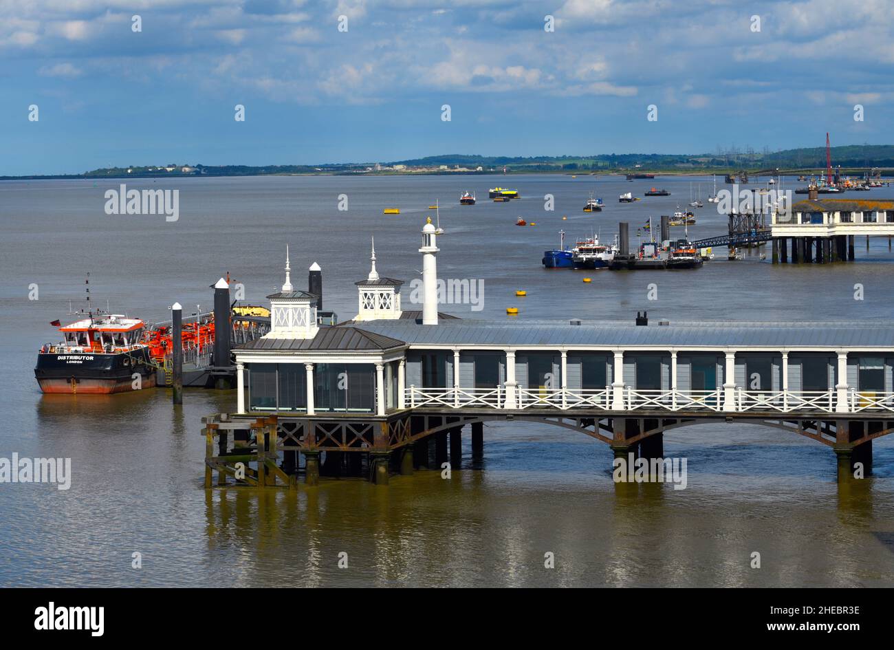 06/01/2022 Gravesend UK Gravesend’s Grade II listed Town Pier the ...