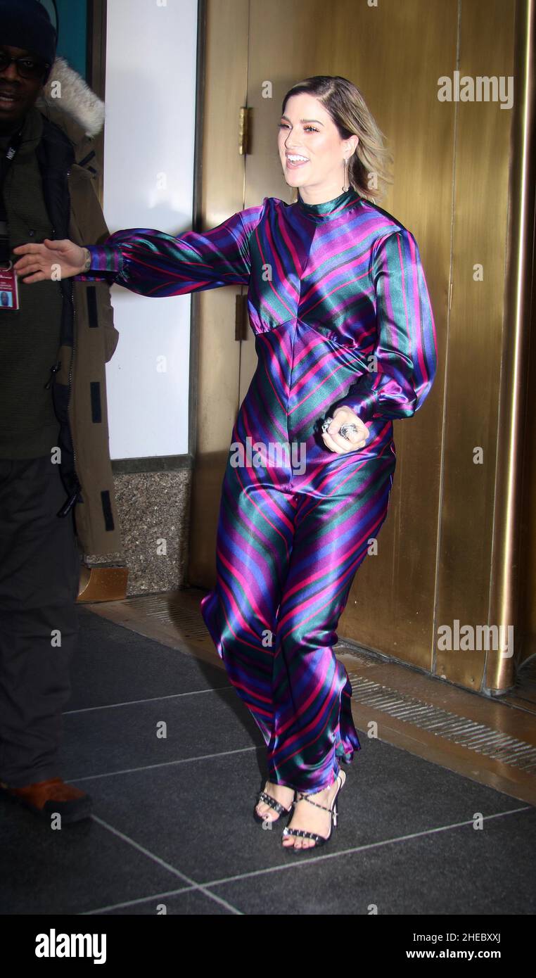 New York - NY - 20190206-Cassadee Pope and Sam Palladio at the Today ...