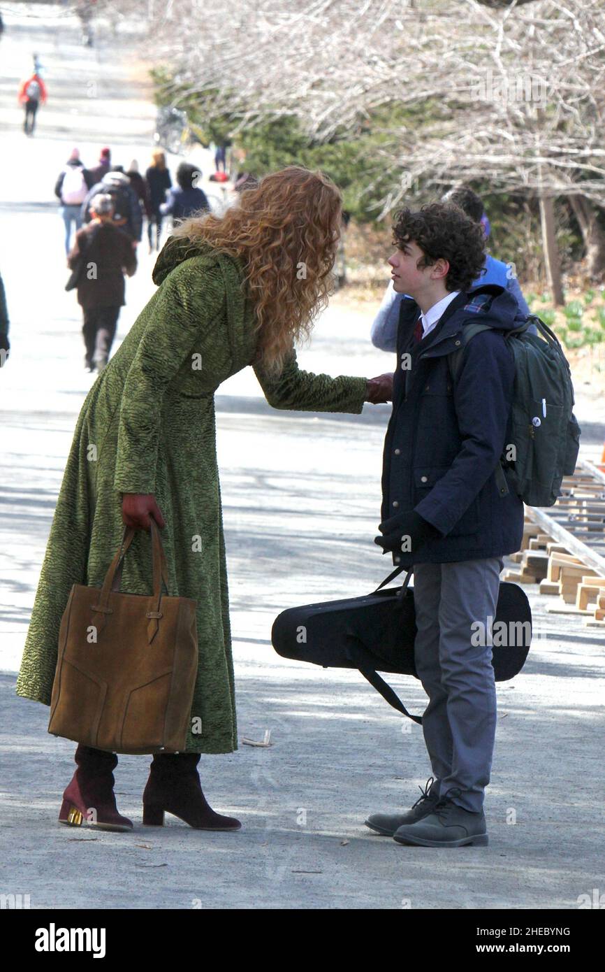 New York - NY - 20190327 Nicole Kidman and Noah Jupe pictures filming a ...