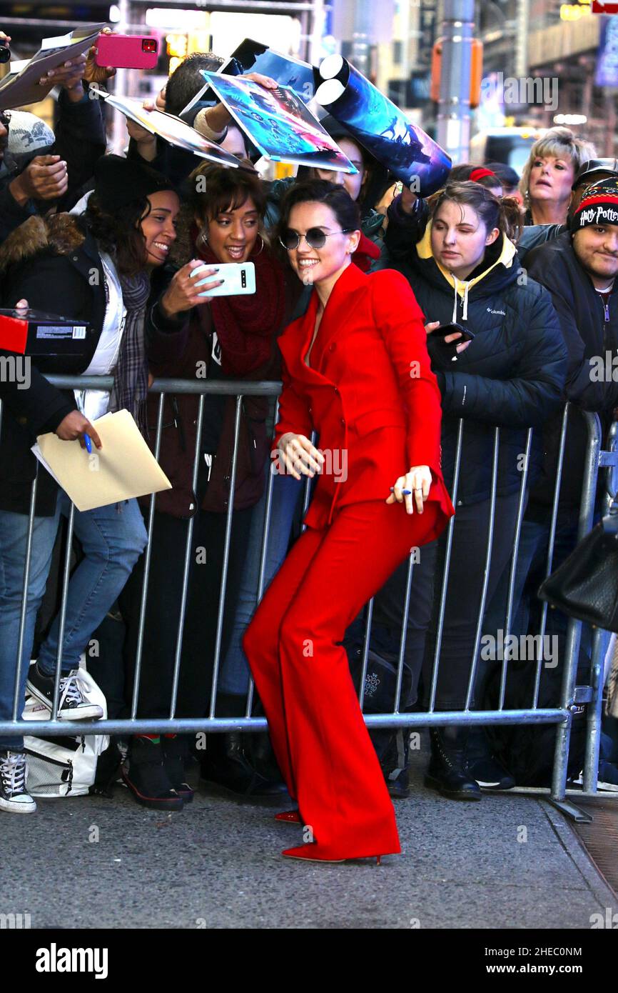 New York - NY - 20191126 Daisy Ridley stuns in a red suit while signing ...