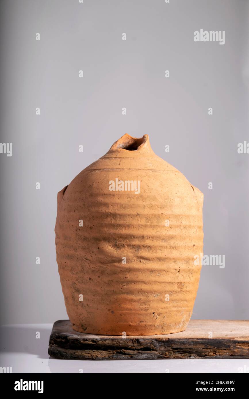 Archaeology pottery ceramic hi-res stock photography and images - Alamy