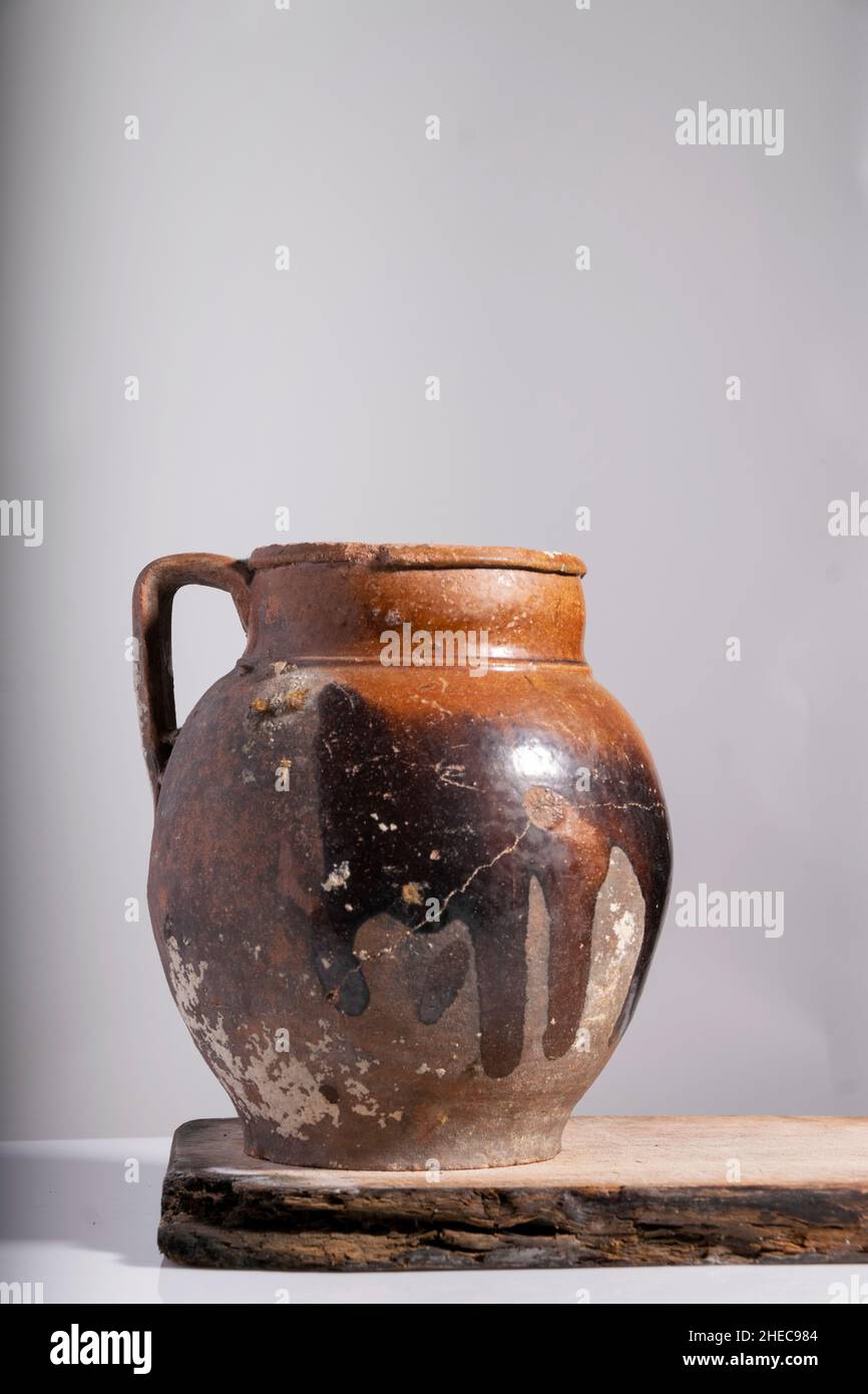Part of antique ceramic vase, historic clay pottery Stock Photo - Alamy