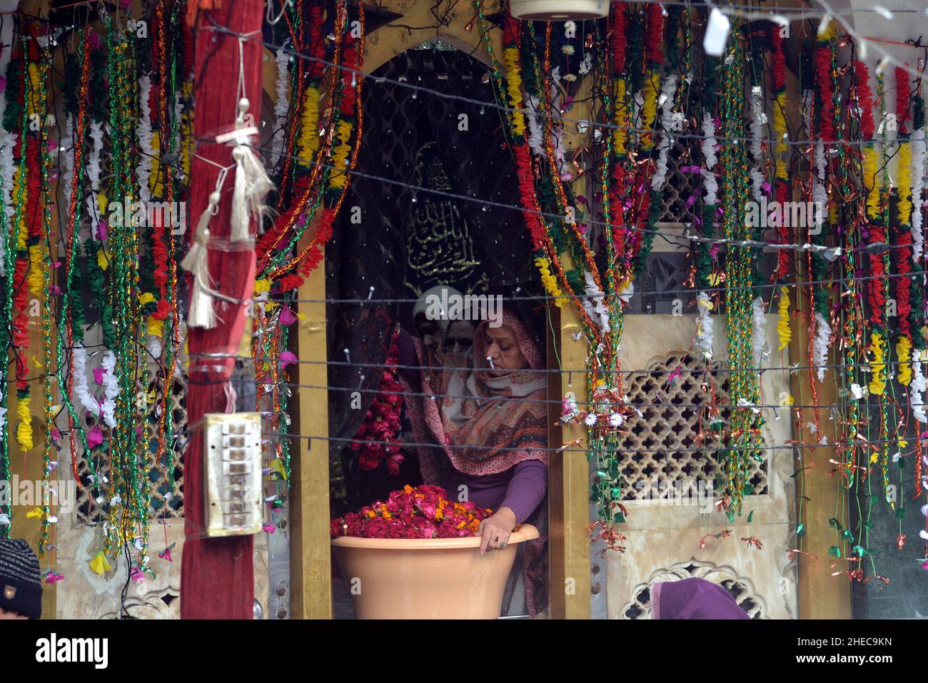 Lahore, Punjab, Pakistan. 10th Jan, 2022. Pakistani women devotees ...