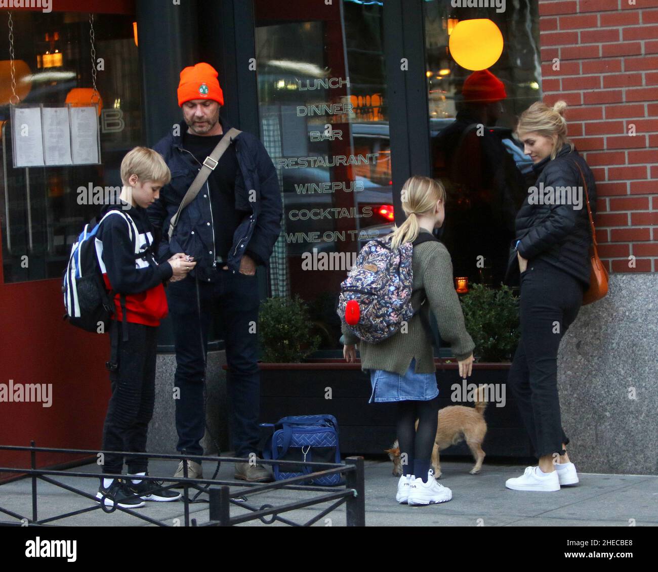 New York - NY - 20190314 Leiv Schreiber Spotted Getting Lunch with ...