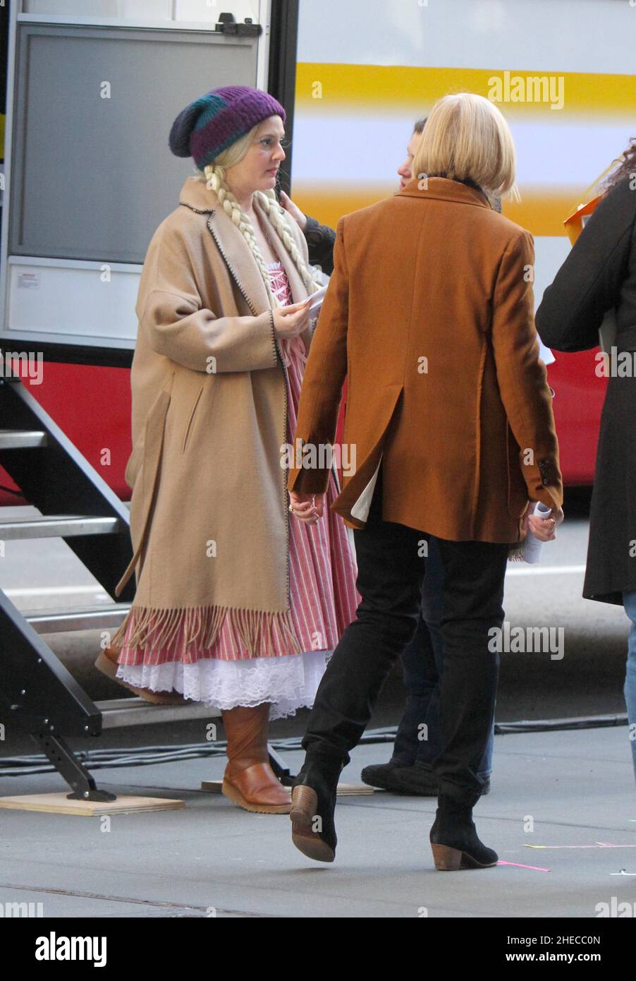 New York - NY - 20190219-Drew Barrymore and Holland Taylor Filming The ...