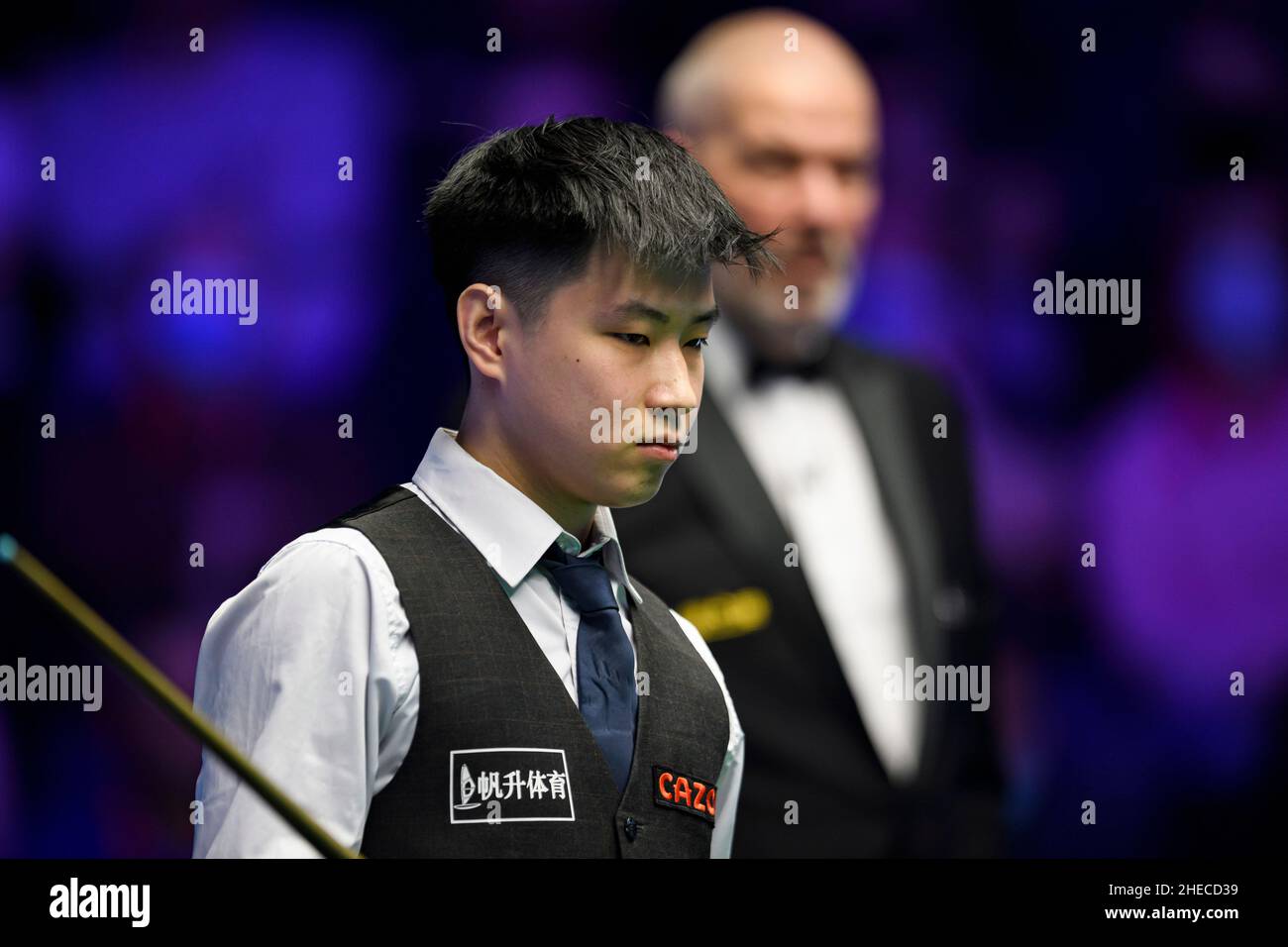 LONDON, UNITED KINGDOM. 10th Jan, 2022. John Higgins vs Zhao Xintong ...