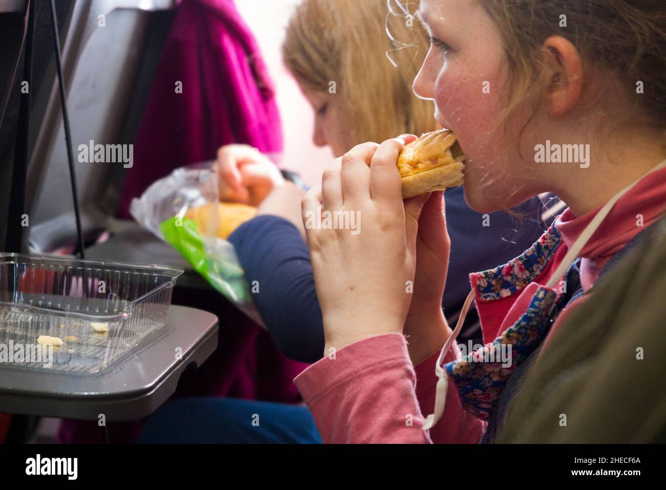Children plane meal hi-res stock photography and images - Alamy