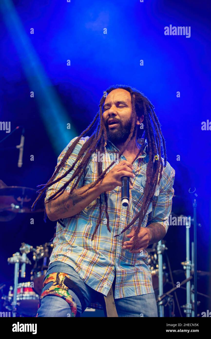 Jamaican music scene hi-res stock photography and images - Alamy