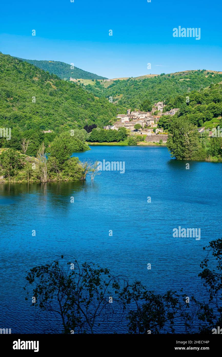 France, Lozere, Pourcharesses, Castanet hamlet on the banks of the ...