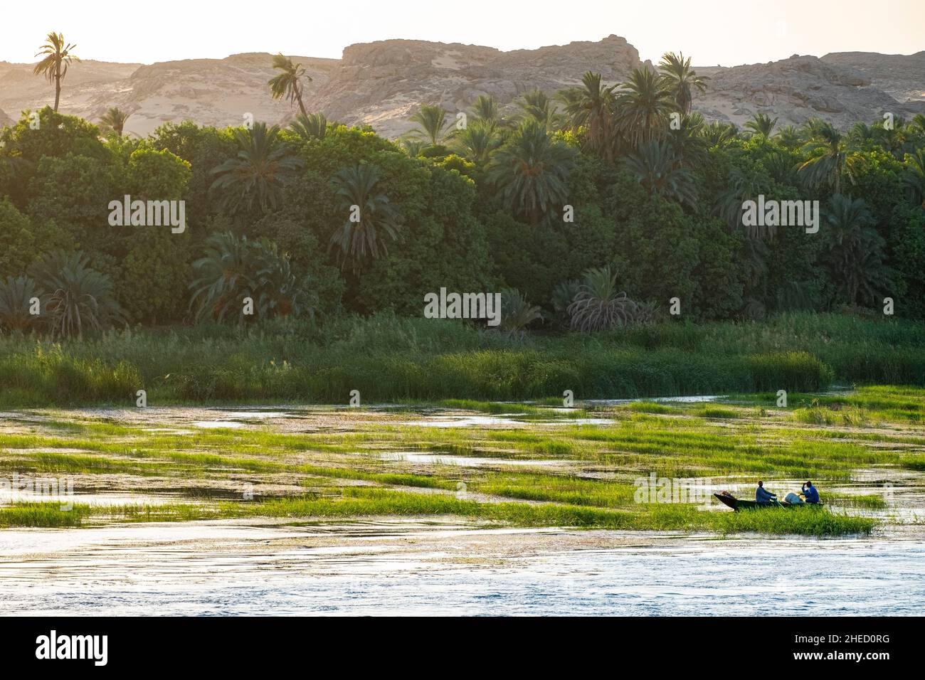 Egypt, Upper Egypt, Nile Valley, Aswan, the Nile, fishermen Stock Photo ...