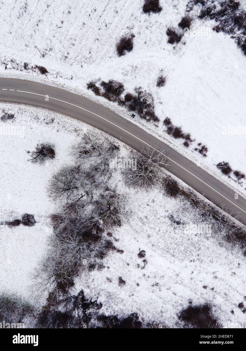 Top angle roads hi-res stock photography and images - Alamy