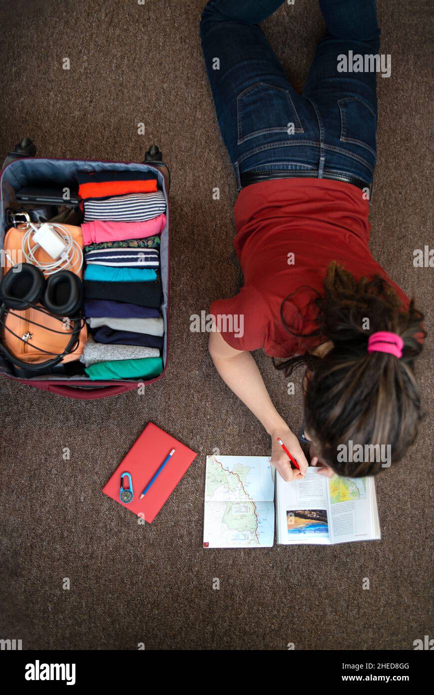 Packing itinerary hi-res stock photography and images - Alamy