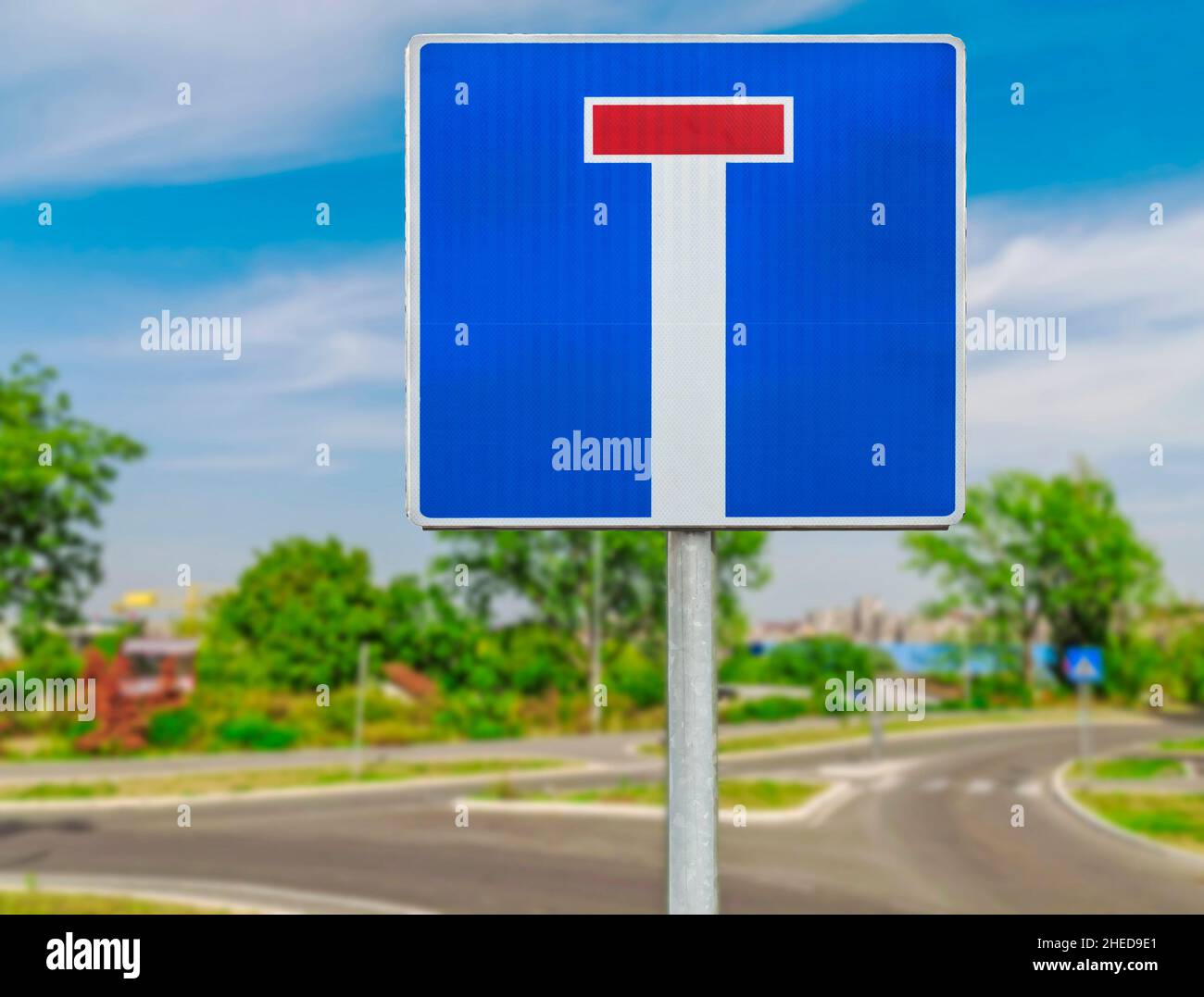 Dead end, no through road traffic sign Stock Photo - Alamy