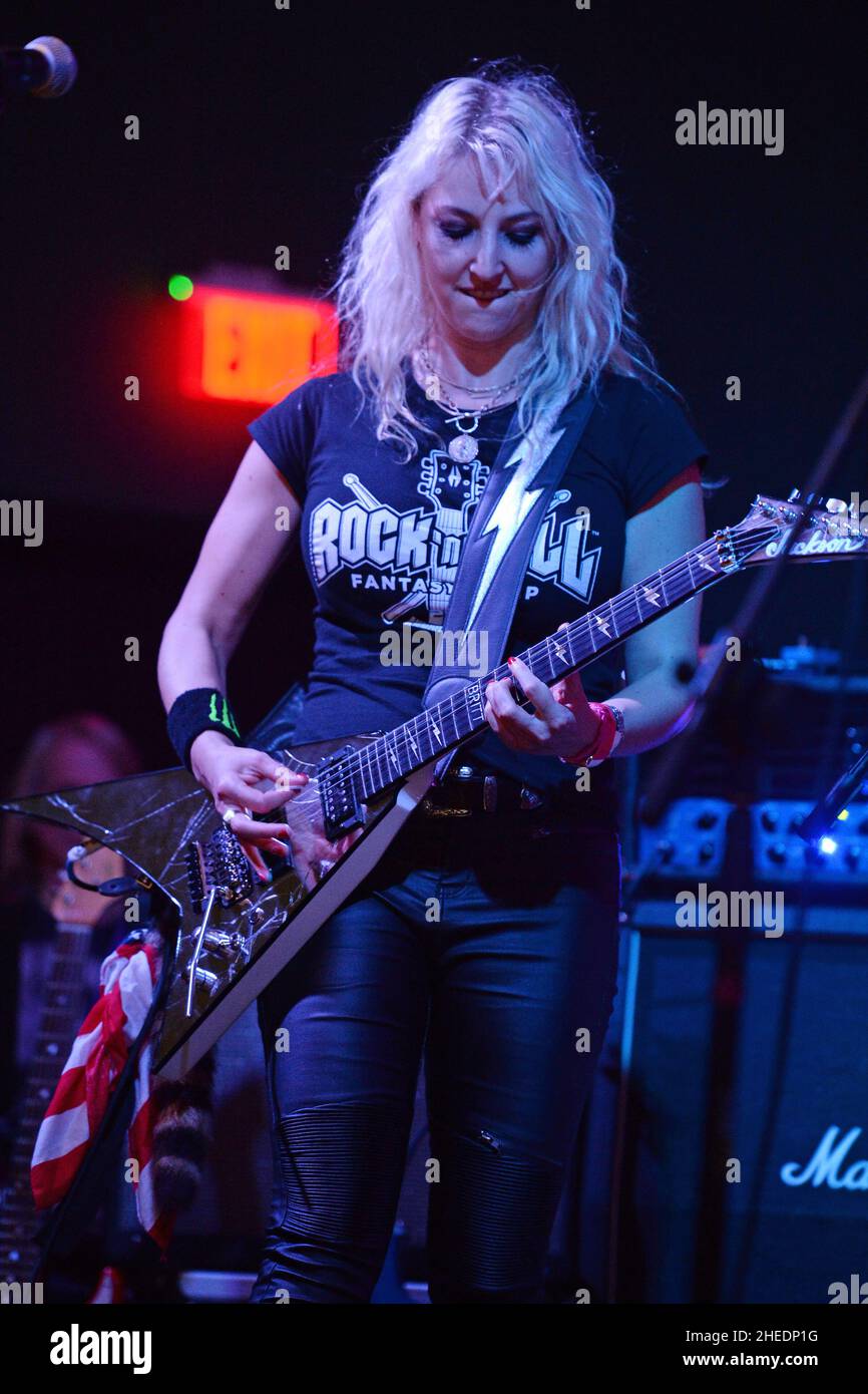 Vixen band hi-res stock photography and images - Alamy