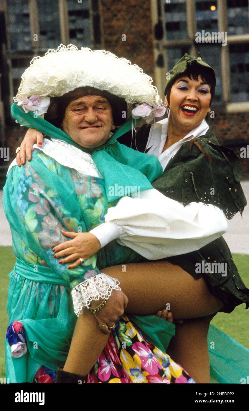 Ruth madoc 1980s hi-res stock photography and images - Alamy