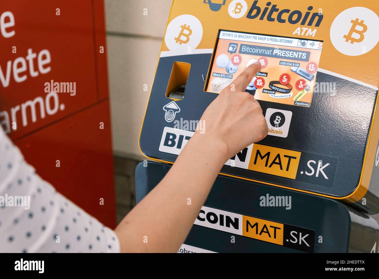Cryptocurrency atm hi-res stock photography and images - Alamy