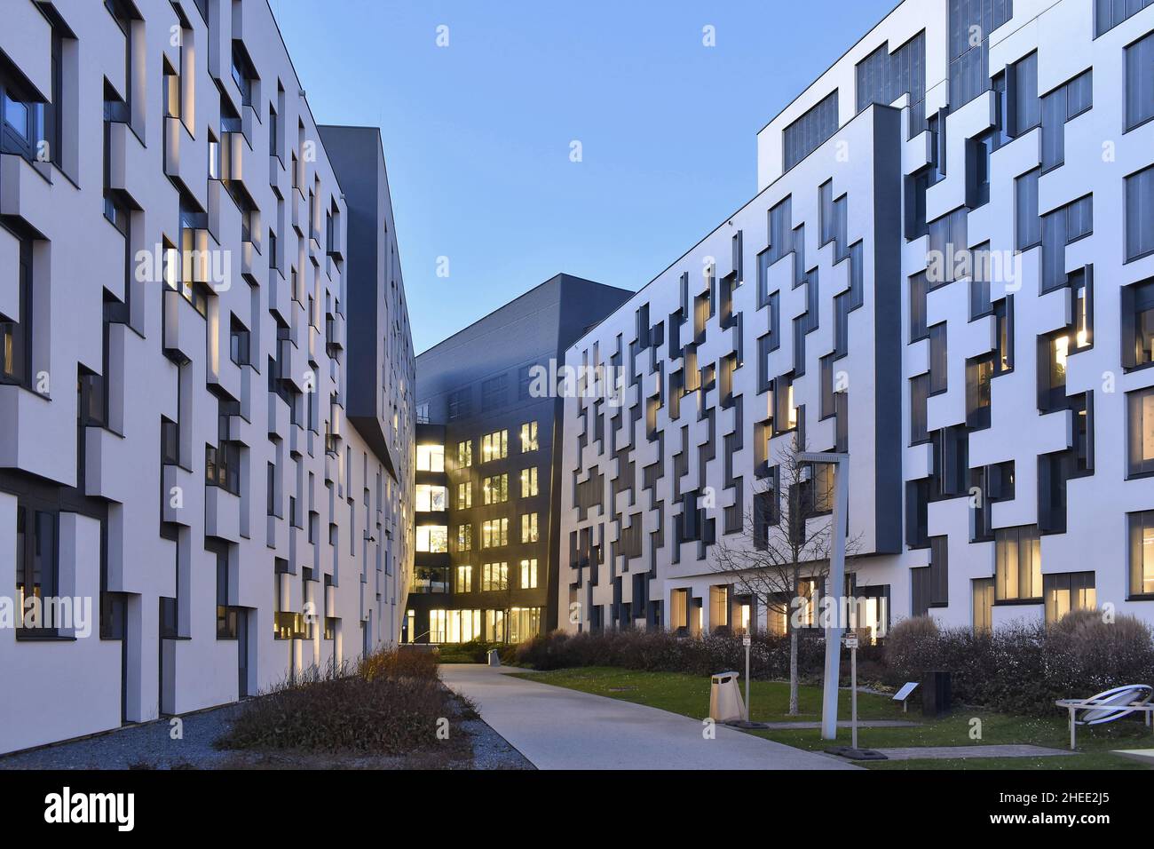 WU (Wirtschaftsuniversität Wien) University of Economics and Business ...