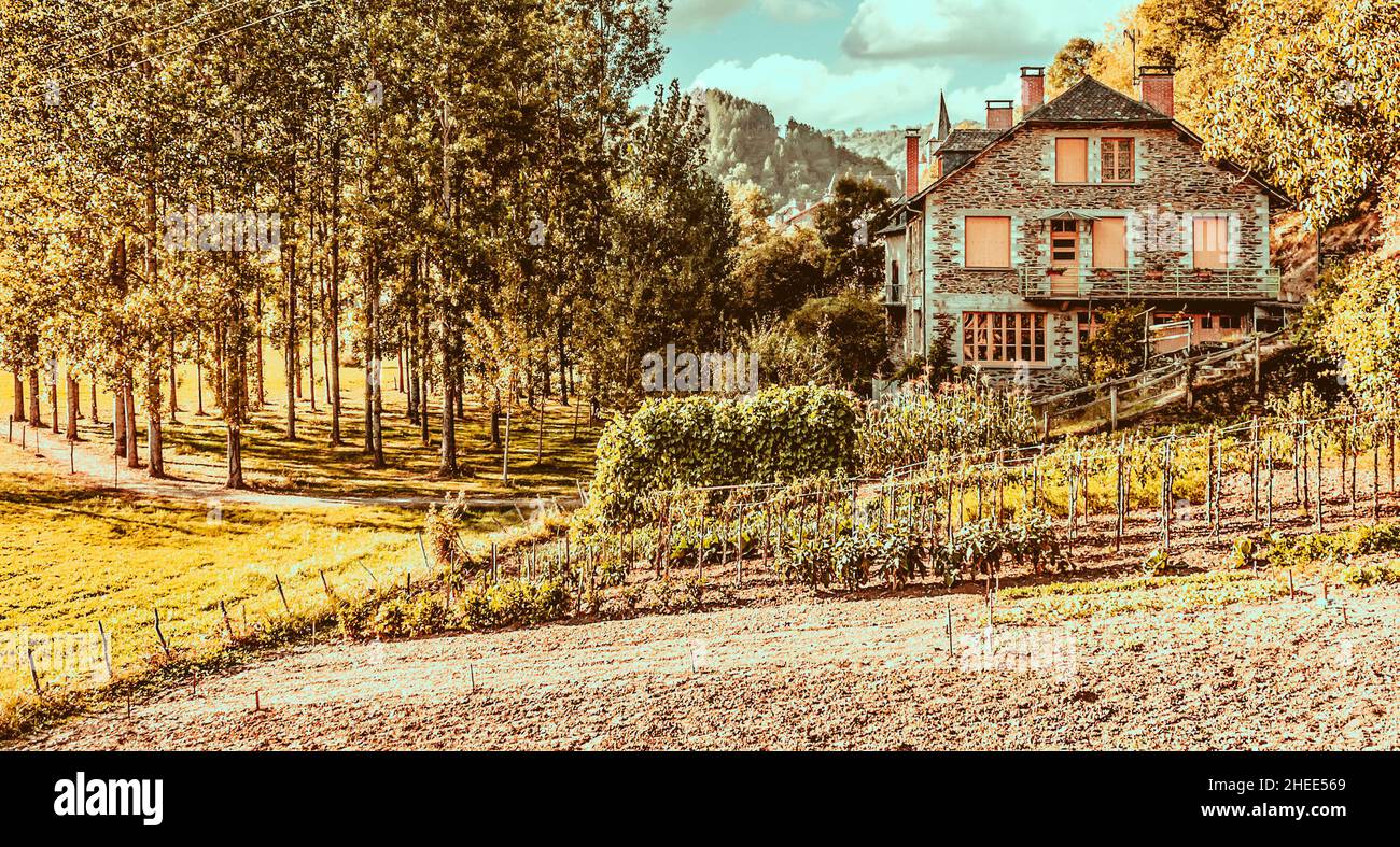 Historic hillside village conques france hi-res stock photography and ...