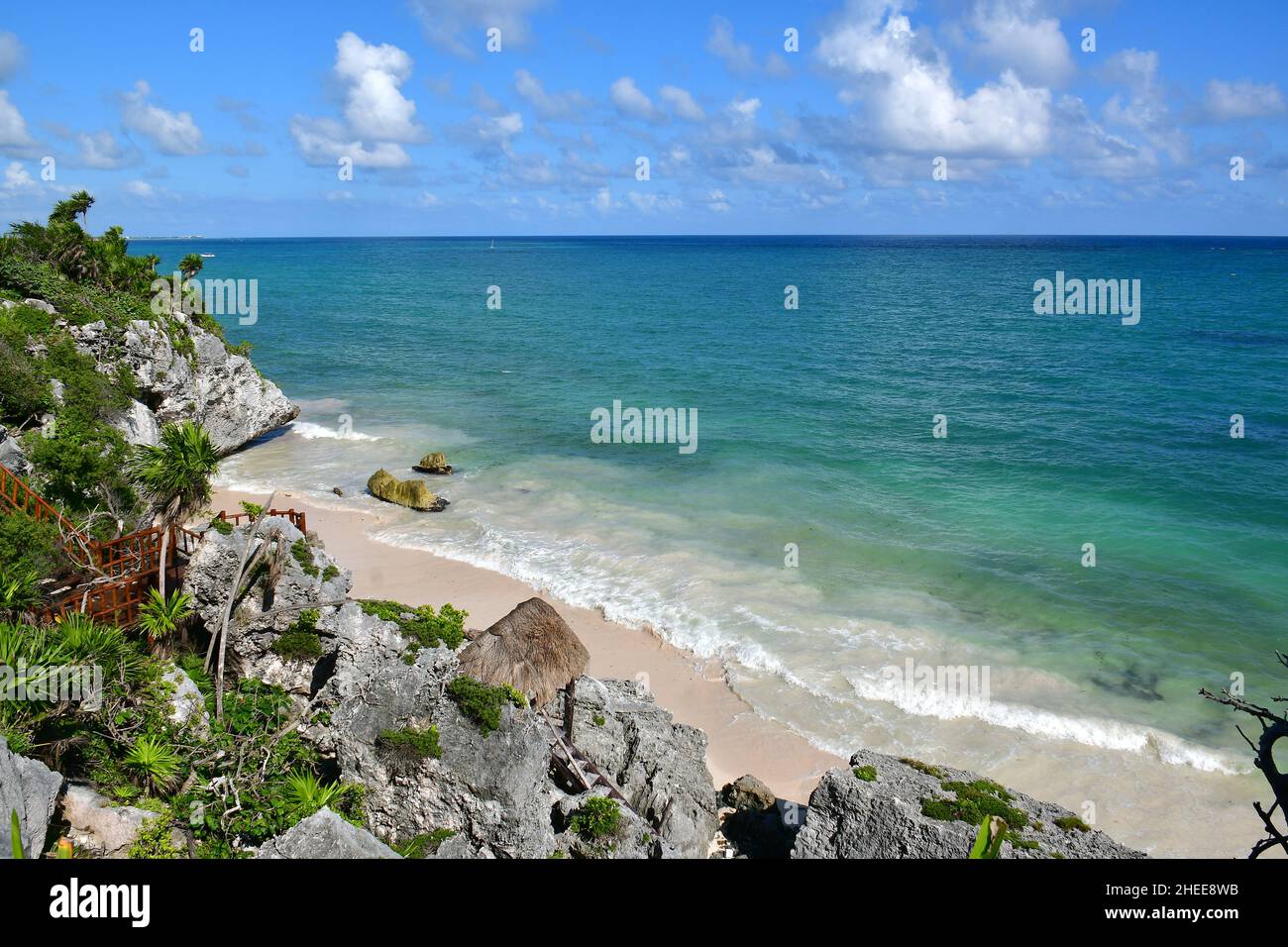 Caribbean beach at archeological site, Tulum, Quintana Roo, Yucatán ...
