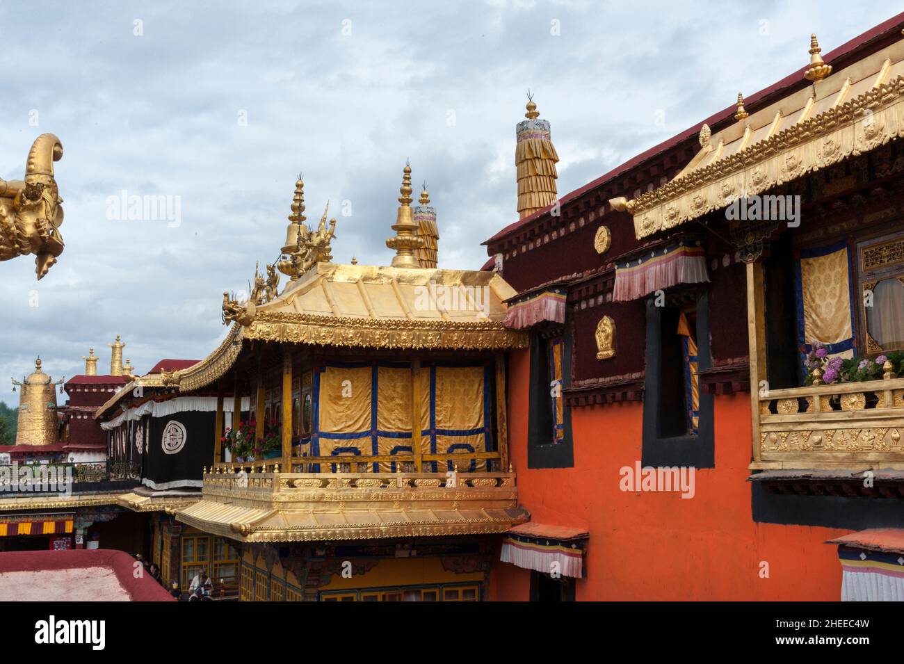 LHASA, TIBET - AUGUST 18, 2018: Details of the Jokhang Temple in Lhasa ...