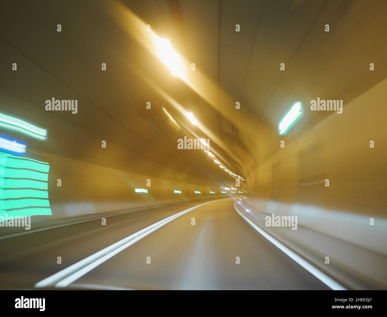 Auto traffic tunnel hi-res stock photography and images - Alamy