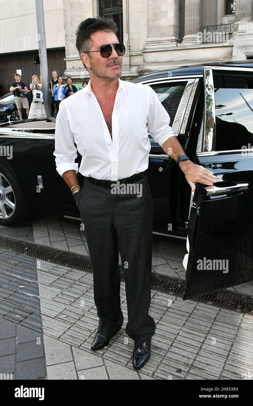 London - England - 20190704 Celebrities smile for pictures as they ...