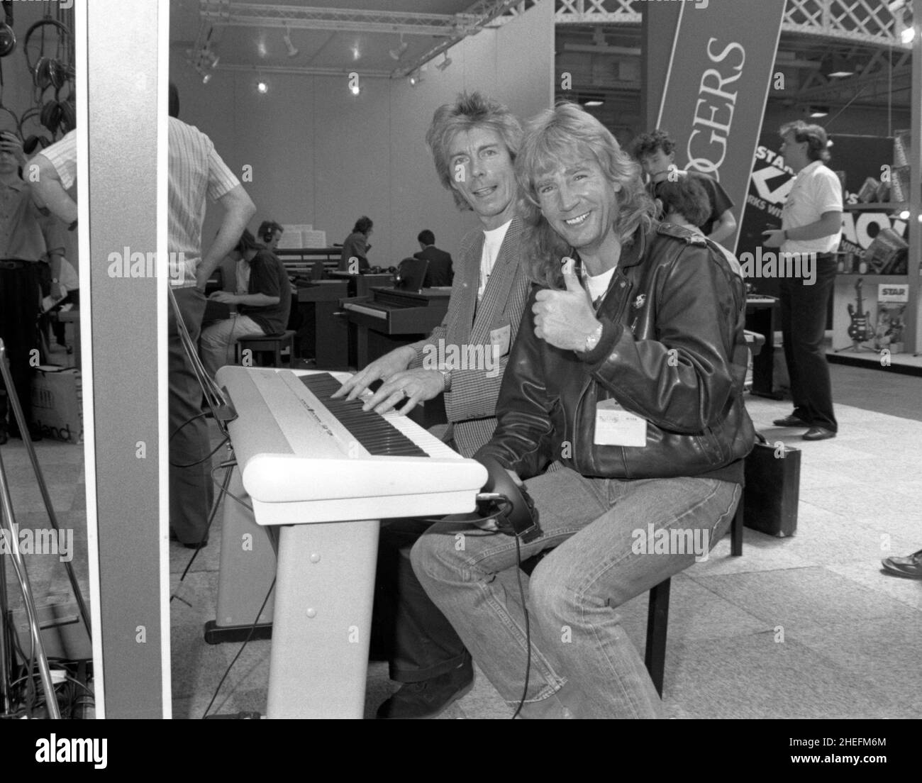 English guitar player Black and White Stock Photos & Images - Alamy