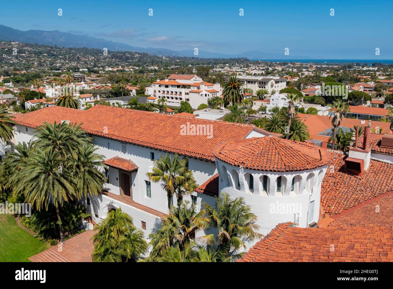 Los angeles superior court exterior hi-res stock photography and images ...