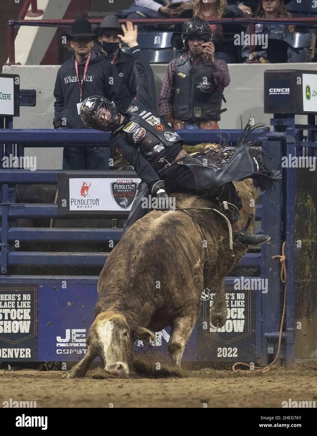 Denver, Colorado, USA. 10th Jan, 2022. Bull Rider COY ROBBINS of ...