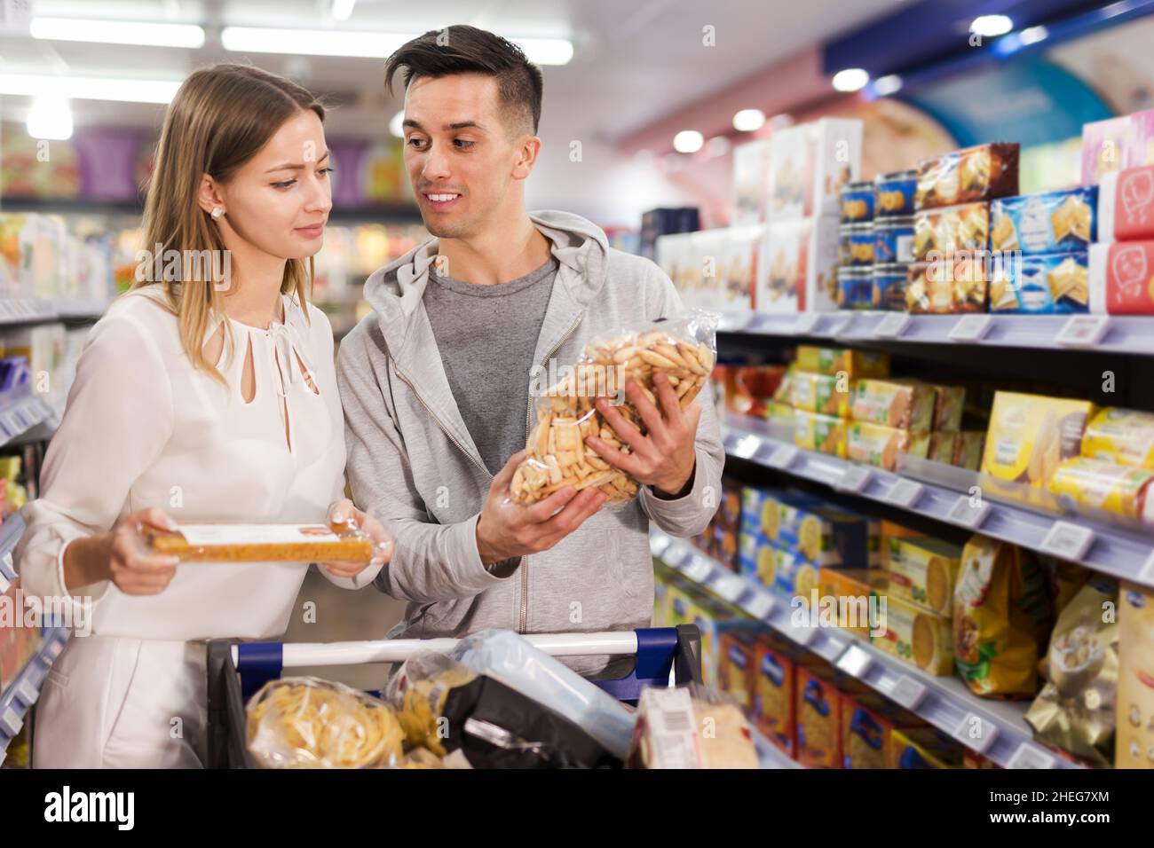 Shopping mall snacks hi-res stock photography and images - Alamy