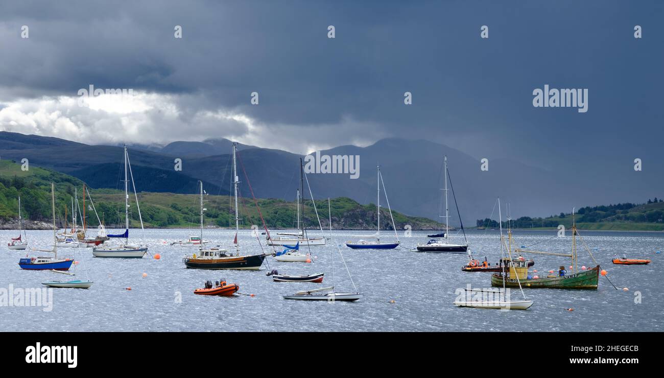 Scotland sailing boat boats hi-res stock photography and images - Alamy