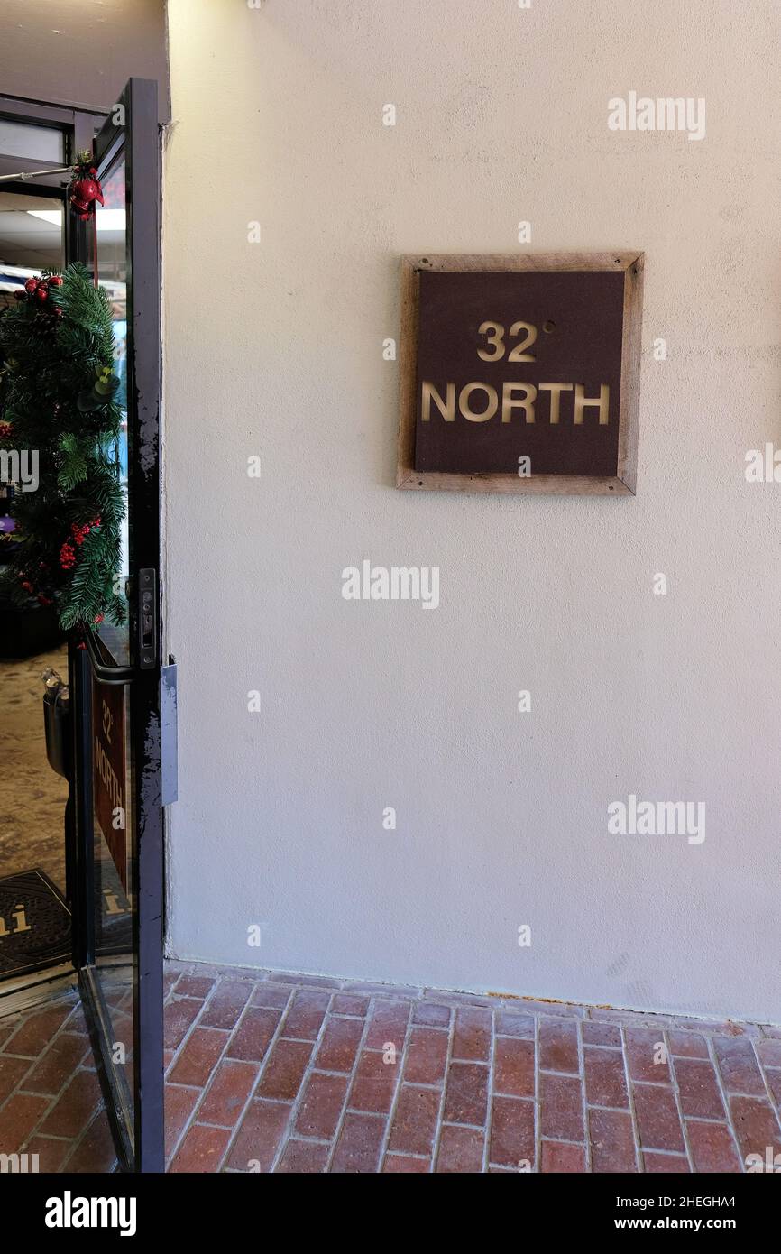 Hilton head stores hi-res stock photography and images - Alamy