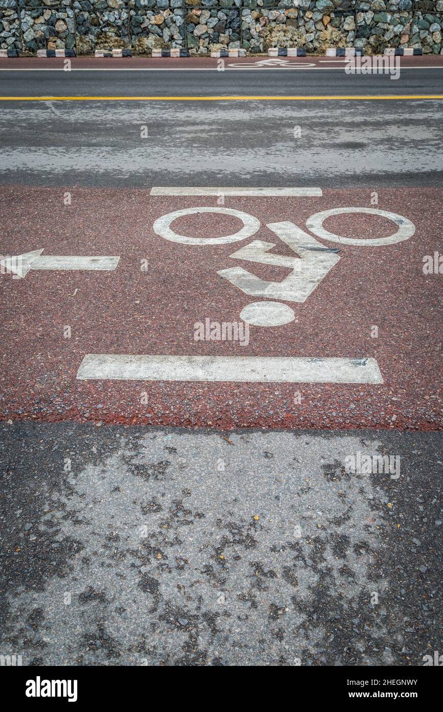 Bicycle lane path coastal hi-res stock photography and images - Alamy