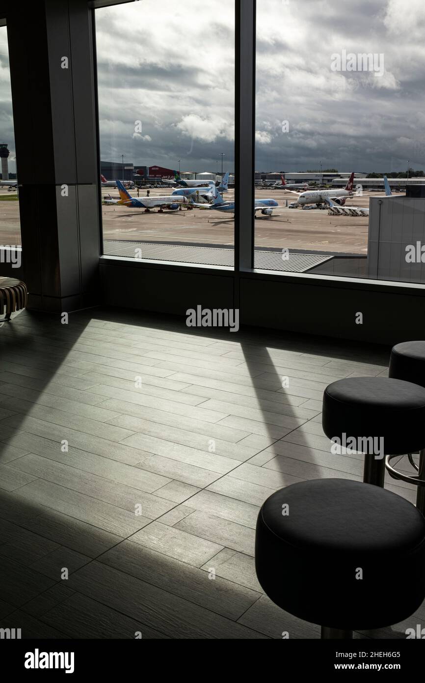 English lounge manchester hi-res stock photography and images - Alamy