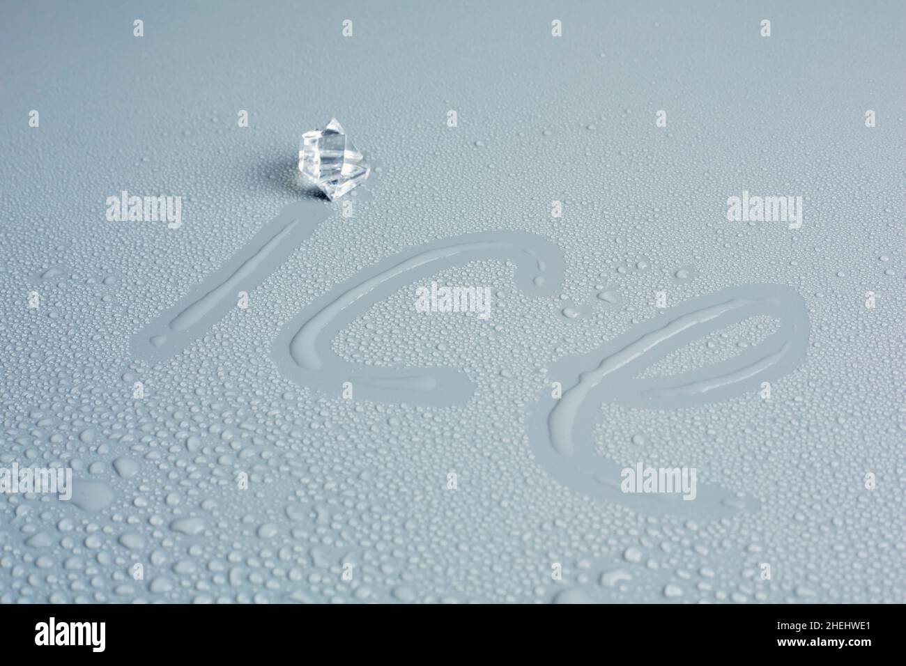 One ice cube hi-res stock photography and images - Alamy