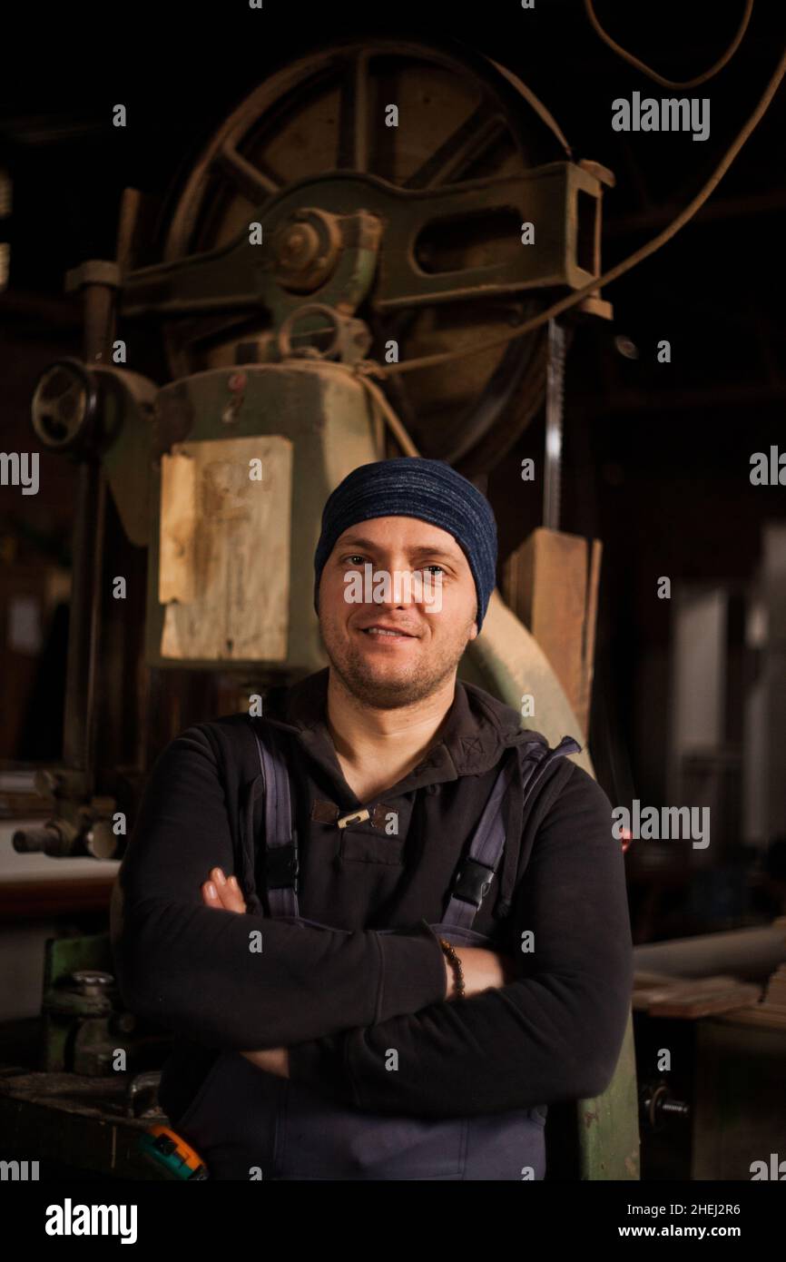 Portrait industry woodwork hi-res stock photography and images - Alamy