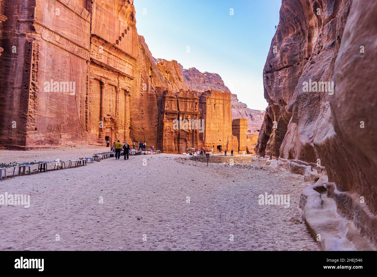 Merchants and souvenir stalls in the ancient city of Petra, Jordan ...