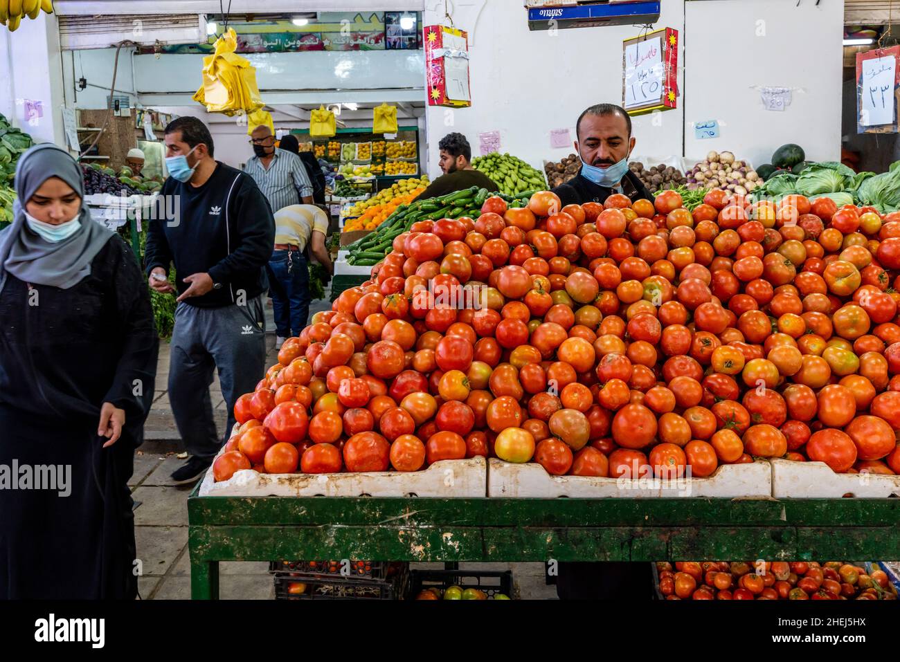 The Colourful Vegetable Souk, Aqaba, Aqaba Governorate, Jordan Stock ...