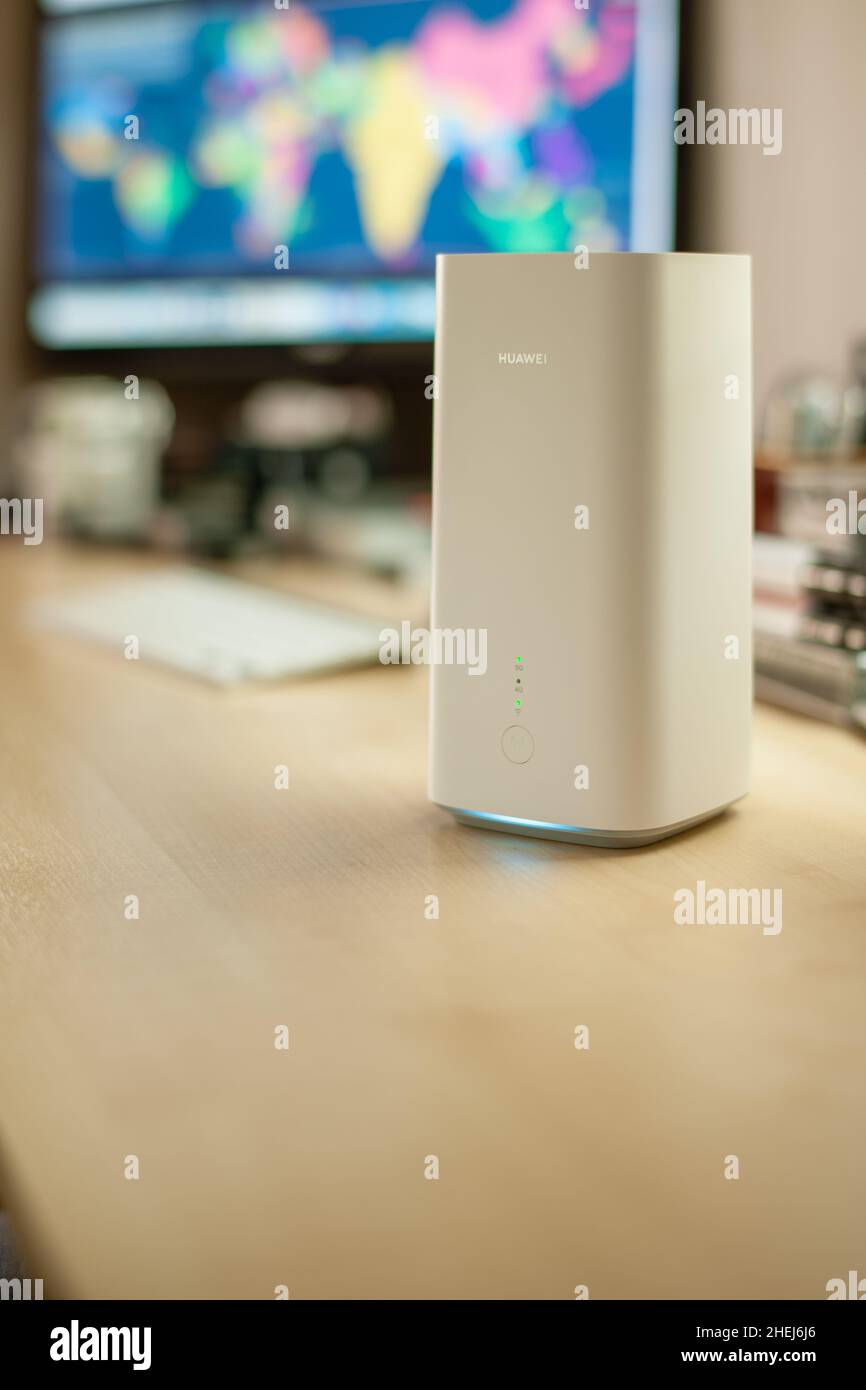HUAWEI 5G Router and wi-fi enabled hub in a domestic setting Stock ...