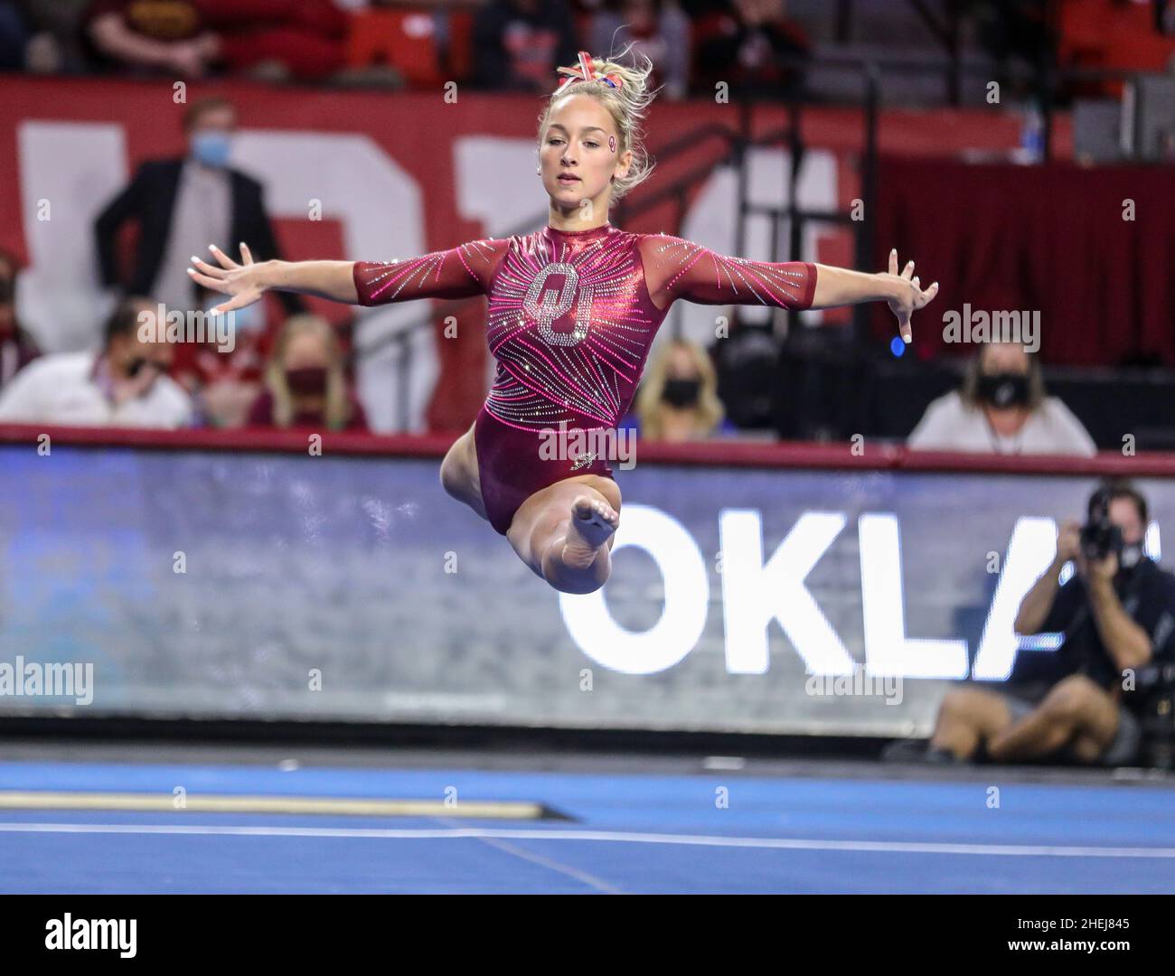 January 9, 2022: Oklahoma's Audrey Davis performs her floor routine ...