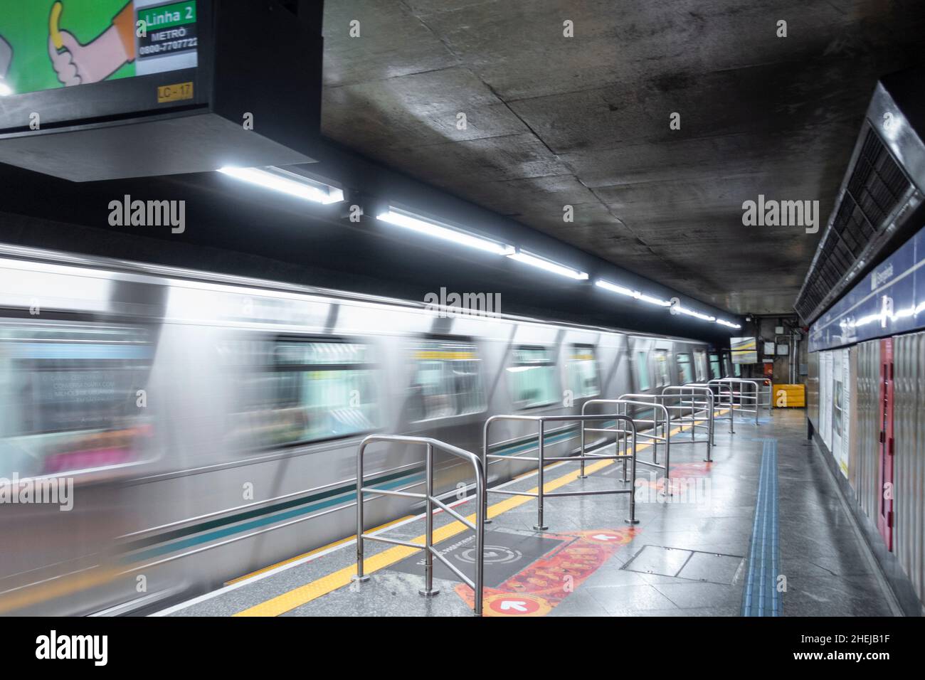 Subway train in motion metro hi-res stock photography and images - Alamy