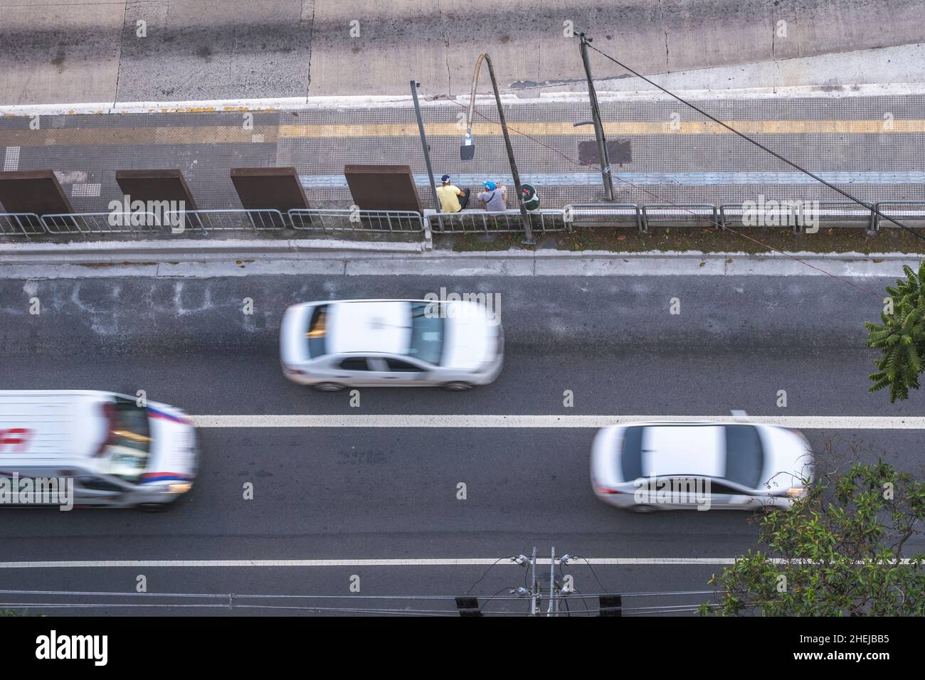Elevated view of a busy multi-lane inner city highway in Latin America ...