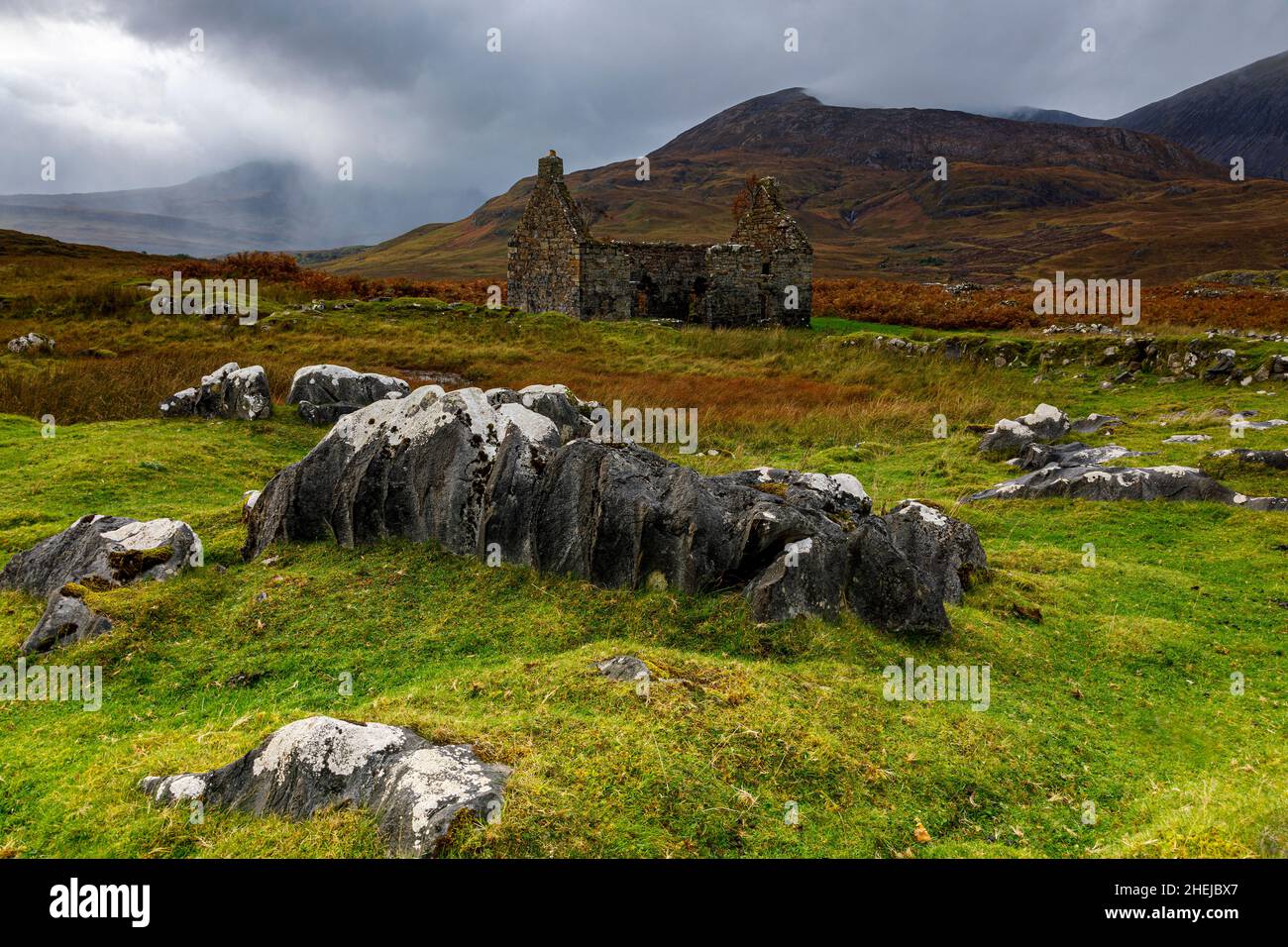 Ruined cottage, near Torrin, Isle of Skye, Scotland Stock Photo - Alamy
