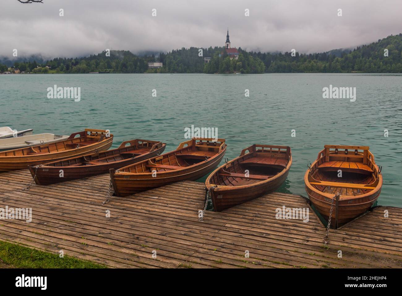 Sightseeing boat rowing lake bled hi-res stock photography and images ...
