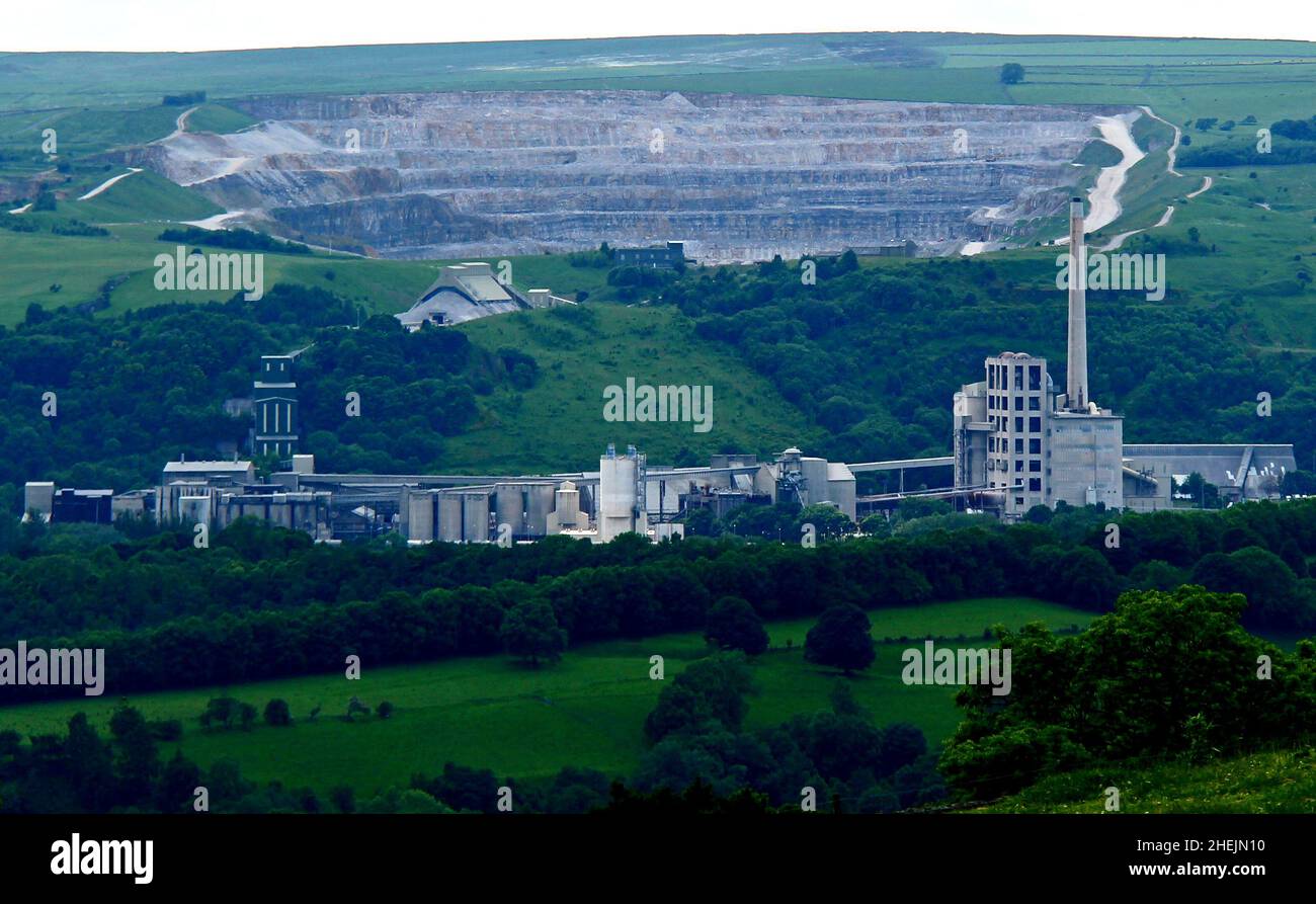 A Cement Works Factory and Associated Quarry Stock Photo - Alamy