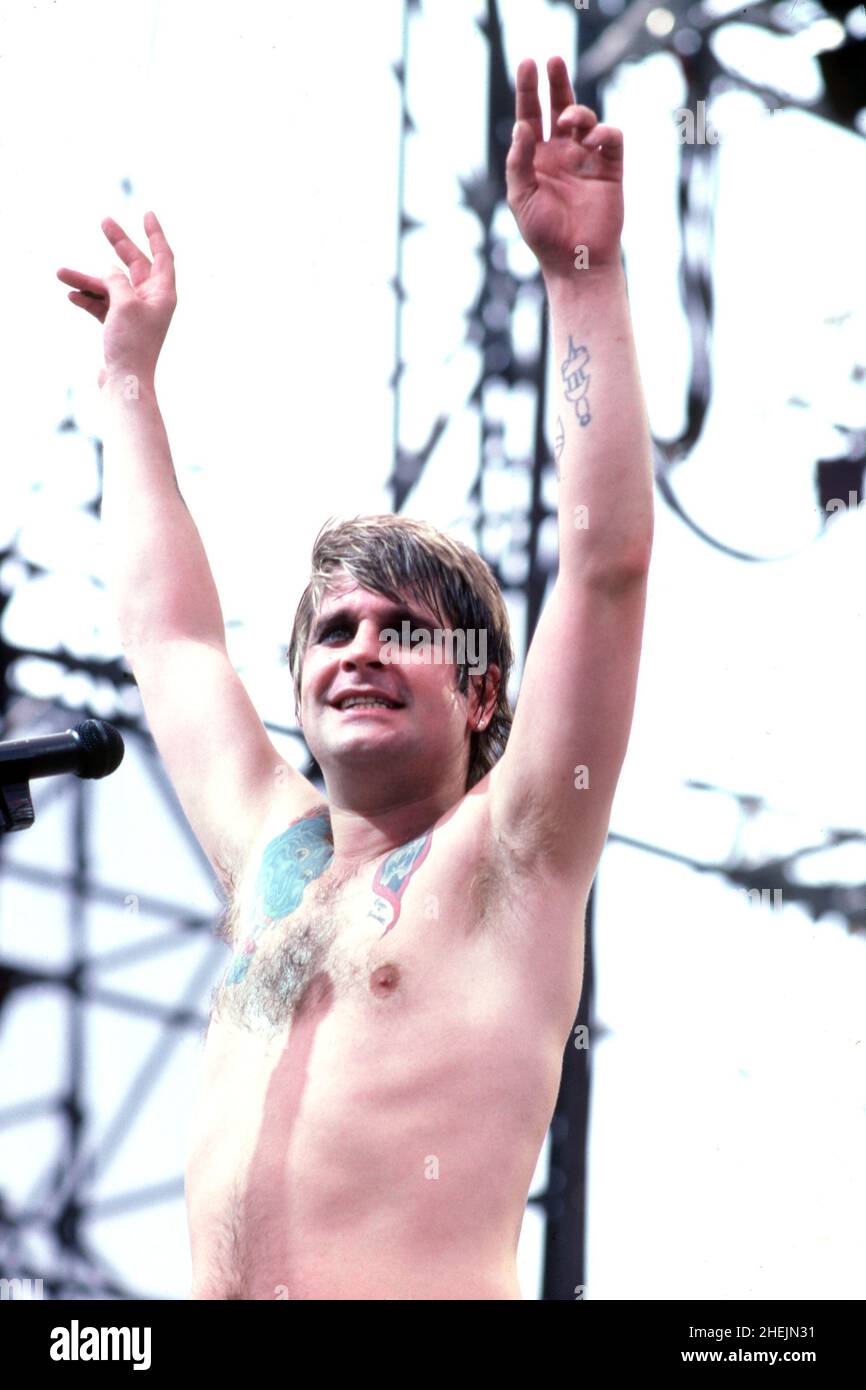 Ozzy osbourne 1983 hi-res stock photography and images - Alamy